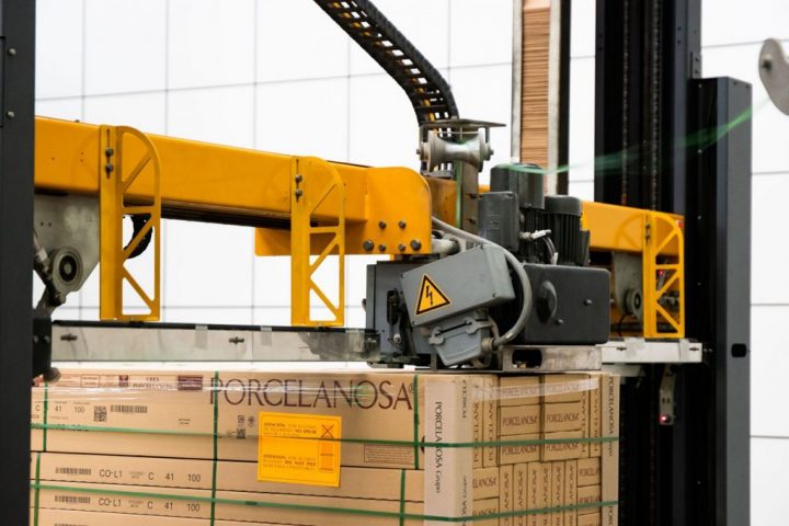 Top 10 frequent asked questions about pallet strapping systems