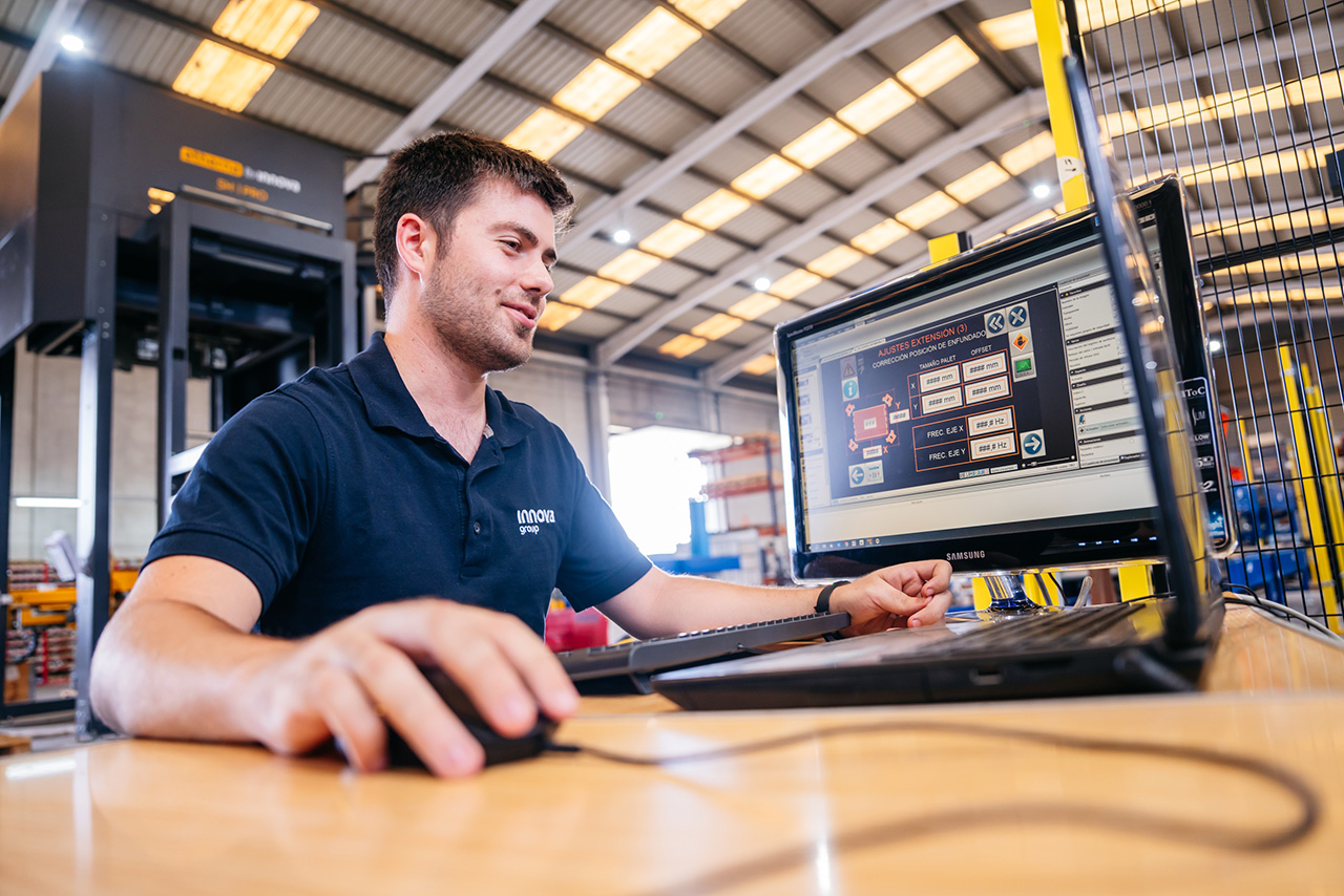 Logistics Trends for 2024: Full Digitalization, AI, and Sustainability