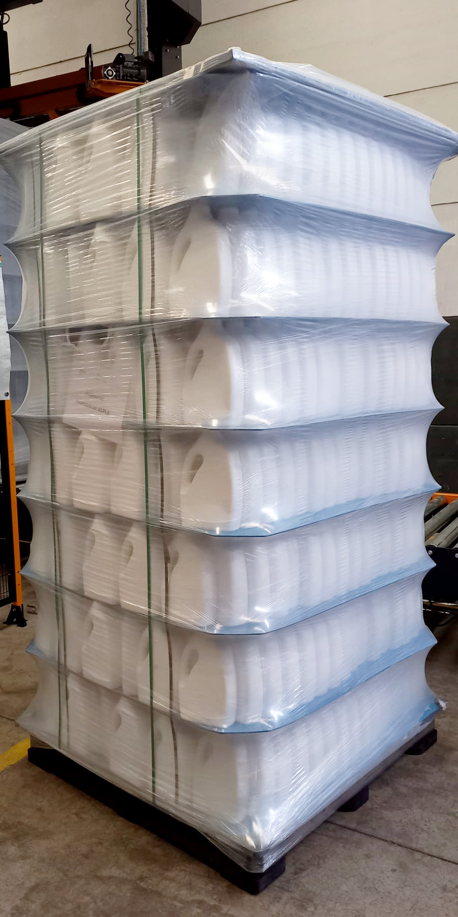 Stretch Hood, the best protection for the packaging industry